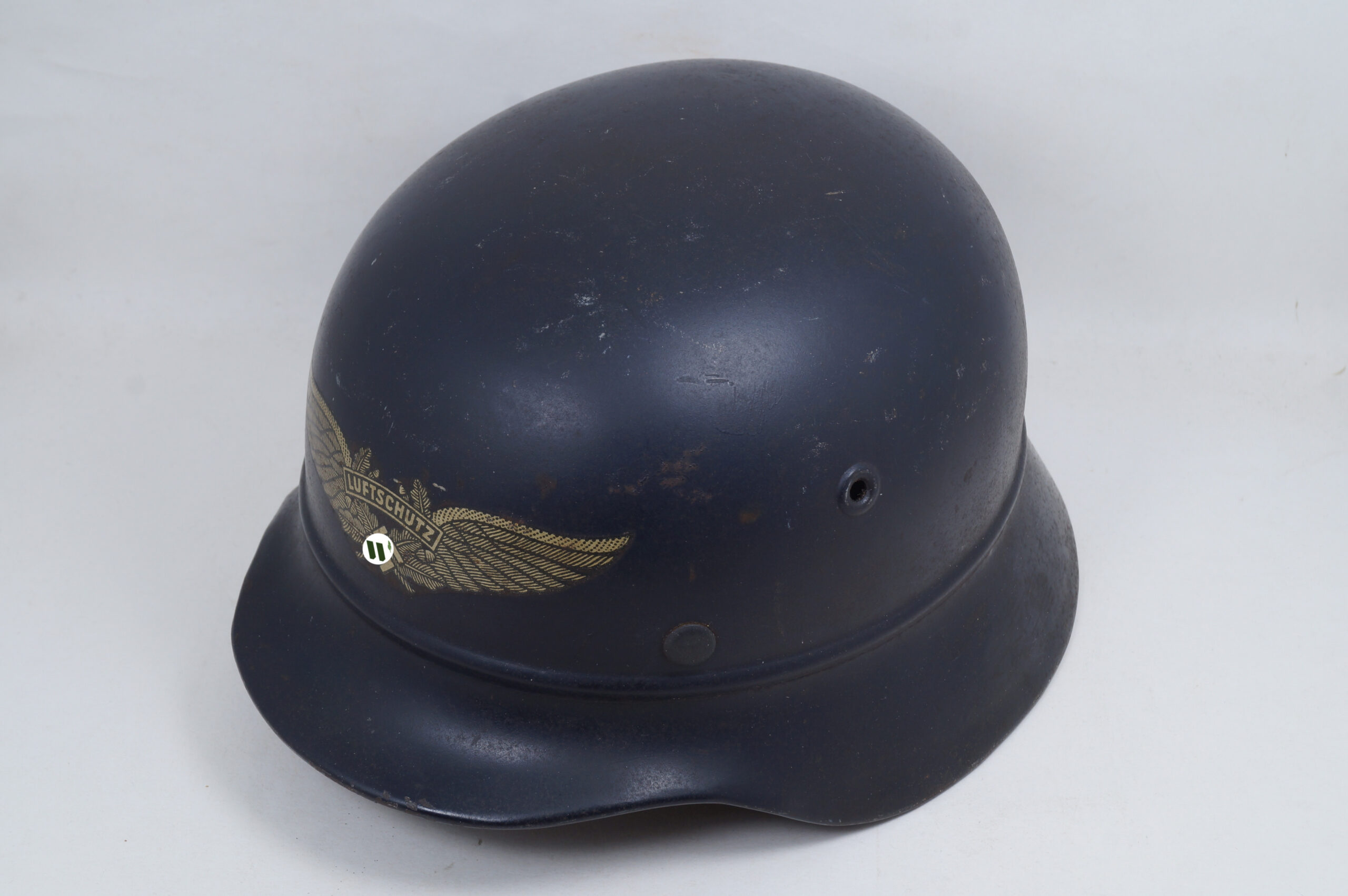 WARSTORY AUCTION - Каска немецкая М40 Luftschutz(Противовоздушная ...